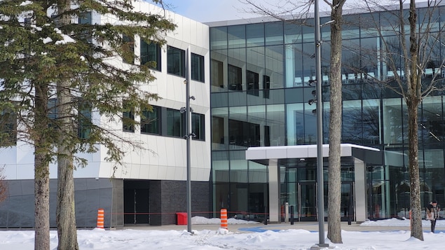 Le centre fiscal de Shawinigan accueille ses premiers fonctionnaires ...