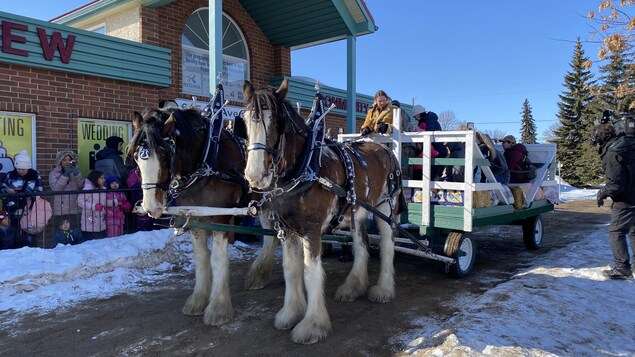 Des familles réginoises profitent du beau temps au Carnaval d’hiver de ...