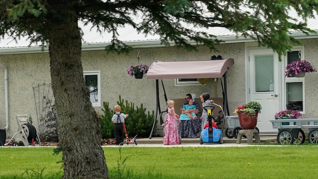 Huttérites, ces fermiers prospères | Radio-Canada