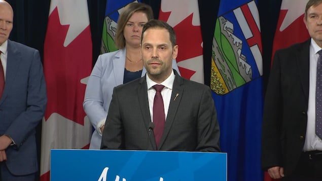 Alberta orders fatality inquiry into death of man at Edmonton emergency ...