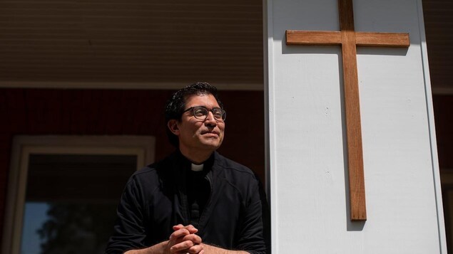 This Indigenous priest will lead Pope Francis on his visit to Canada ...