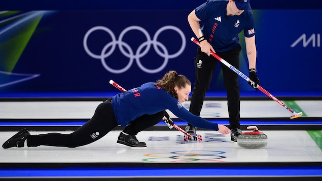 L’Italie réussit son entrée en curling double mixte - Jeux olympiques ...