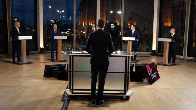 Débat animé autour des enjeux de la francophonie canadienne ...