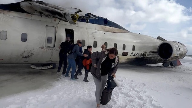 Flight attendant says Delta put ’profits over safety’ in Toronto plane ...