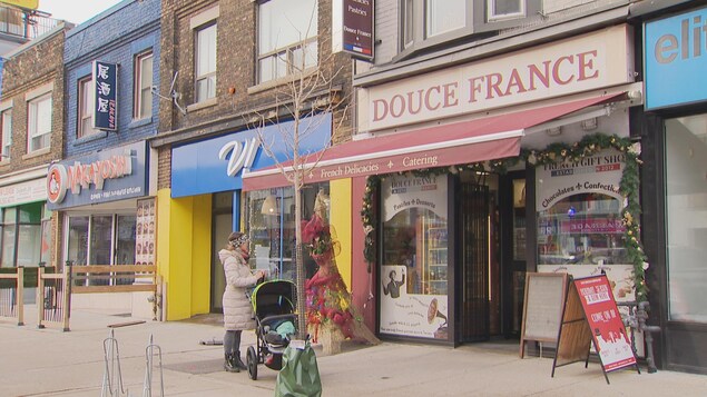 Postes Canada : trop tard pour les achats des Fêtes, déplorent des ...