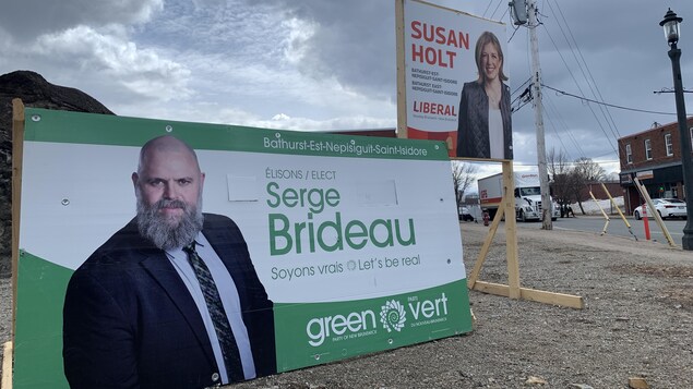 Deux candidats, deux styles : Serge Brideau et Susan Holt dans le ...