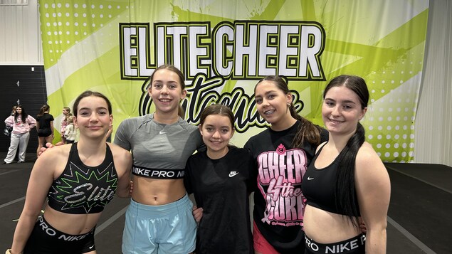 Le club Élite Cheer inaugure son nouveau gymnase à Gatineau | Radio-Canada