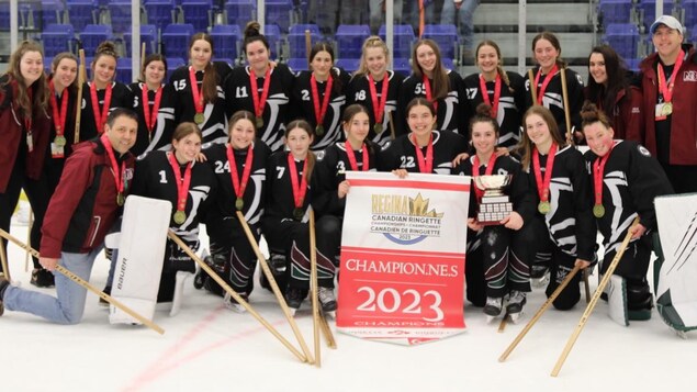 Les Néo-Brunswickoises championnes nationales de ringuette | Radio ...