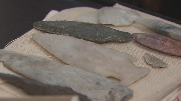 Une exposition au Cégep de Jonquière qui marie archéologie et Premières ...