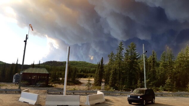 Le feu du secteur de Chute-des-Passes « préoccupe grandement » François ...
