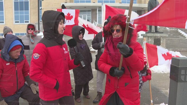 Paano ipinagdiwang ng Canadians ang flag day | Radio-Canada.ca