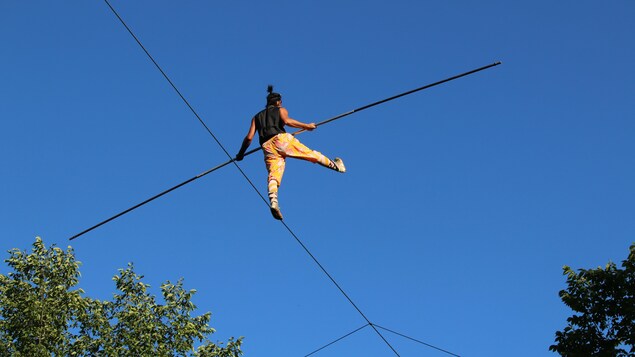 Le funambule qui survole le ComediHa! | Radio-Canada.ca