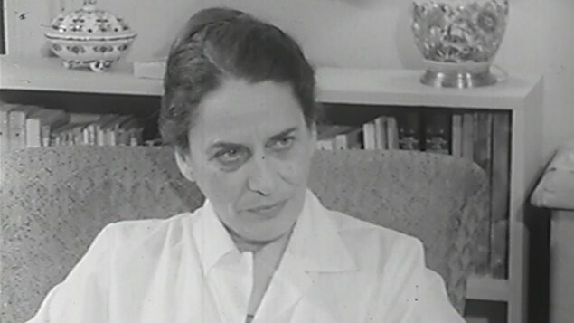 Gabrielle Roy se confie à Judith Jasmin dans une rare entrevue | Radio ...