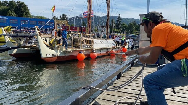 Polynesian canoe expedition circumnavigating Pacific Ocean makes stops ...