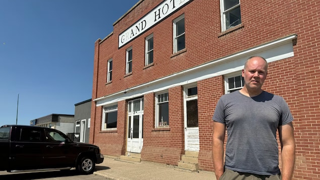 Restaurer un hôtel historique pour donner un sens à sa vie | Radio-Canada