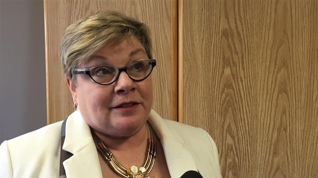 Sommée de rembourser plus de 250 000 $, l’ex-ministre Francine Landry s ...