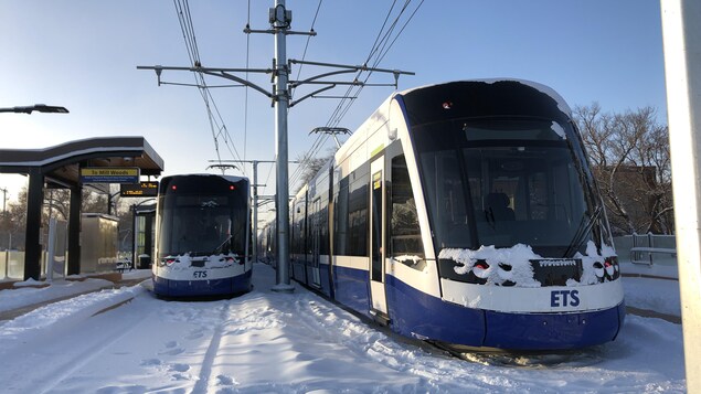 Les trains commencent à circuler pour des tests sur la ligne de train ...