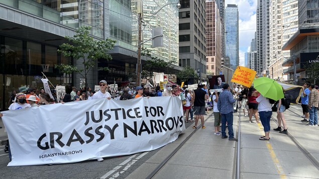 Grassy Narrows demande justice | Radio-Canada