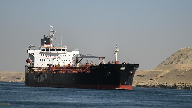 U.S.-owned cargo ship struck by missile off coast of Yemen | Radio ...