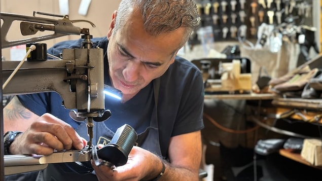 Ottawa cobbler on 25 years of fixes — and the sidewalk staple ’that ...