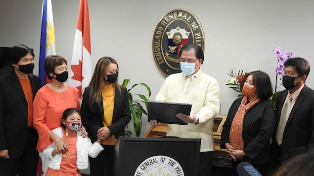 [Ulat] Sakripisyo ng migranteng magulang, mga Pinoy para sa kasarinlan ...