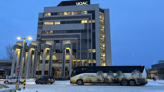 Lancement de la navette entre l’UQAC et le Lac-Saint-Jean | Radio-Canada