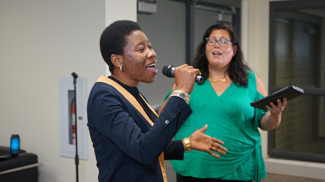 ONYINYE, une nouvelle voix sur la scène musicale fransaskoise | Radio-Canada