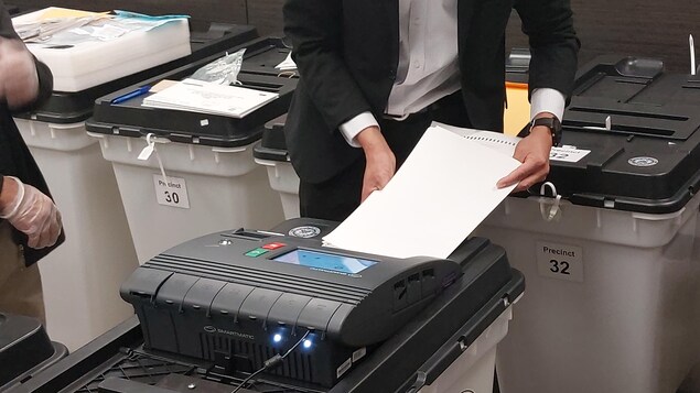 [Ulat] Mahigit 38K na balota ipinadala na sa tirahan ng mga botante ...