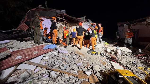 Hindi bababa sa 69 ang namatay sa 6.9-magnitude na lindol sa Cebu sa ...
