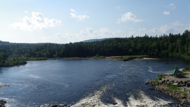 Distanciation : l’accès à la plage de Shannon sera restreint | Radio ...