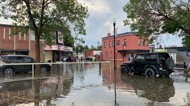 Swift Current a reçu 75 mm de pluie en une heure lors de la tempête de ...