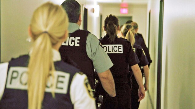 Police en service , le De garde 24/7 de l’univers policier | Radio ...