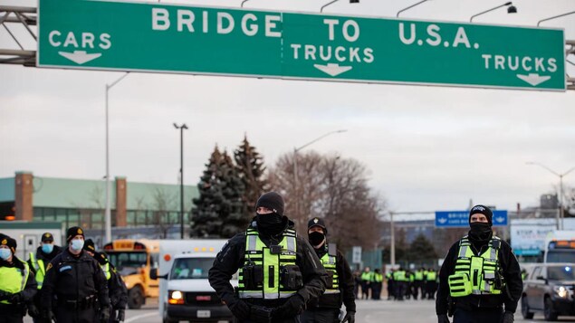 Border agency questioned about its warning that protest blockades could ...