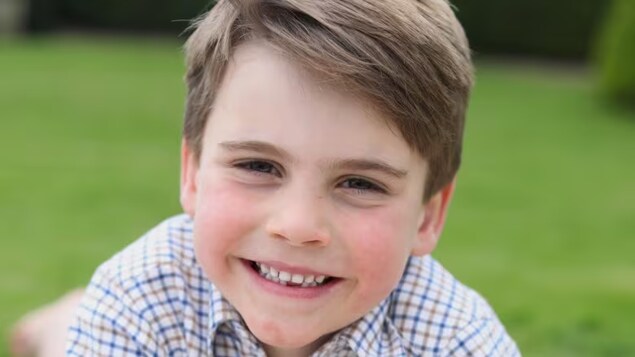 Kensington Palace posts birthday photo of Prince Louis, taken by ...