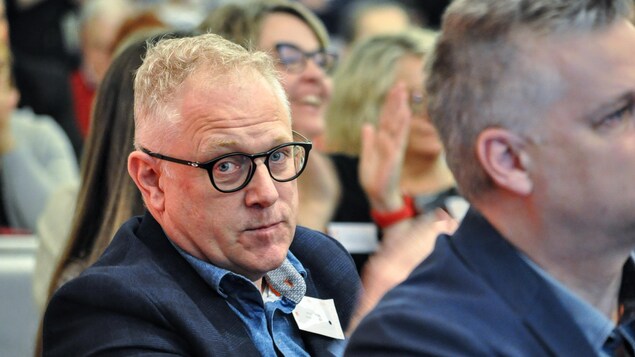 À cinq mois des élections, les libéraux perdent leur candidat vedette Richard Losier | Radio-Canada