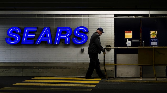 Sears Canada se place à l'abri de ses créanciers | Radio-Canada