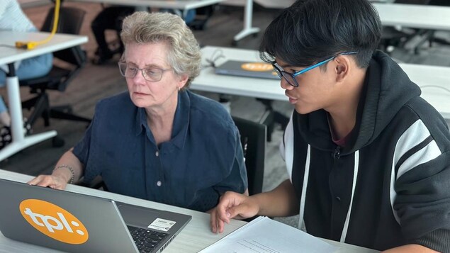 As more seniors head online, efforts are needed to help their digital ...