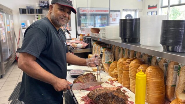 Après Schwartz’s, un Sri-Lankais séduit les Torontois et le guide ...