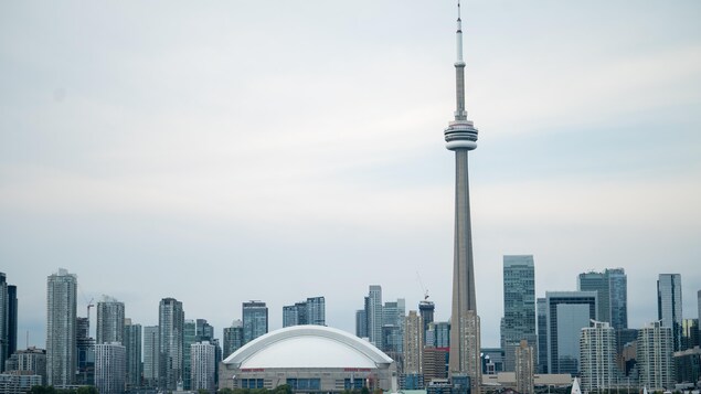 Fin du lock-out à la Tour CN, à Toronto | Radio-Canada.ca