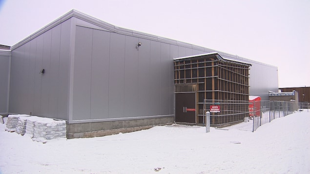 Retard dans les travaux à la piscine du Cégep de Trois-Rivières | Radio ...