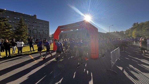 Plus de 300 coureurs s’élancent pour le 15e Ultramarathon Leucan ...