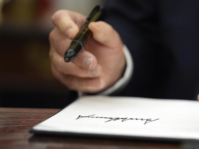 On vous résume les tarifs douaniers de Donald Trump | Brève | Radio-Canada