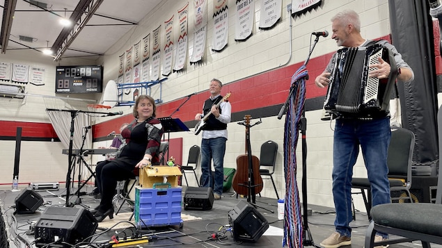 Bandaline continue à amener la musique canadienne-française au Festival ...
