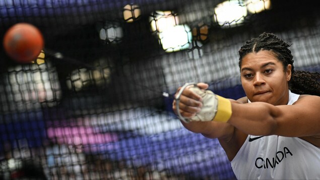Camryn Rogers assure sa place en finale au lancer du marteau - Jeux ...