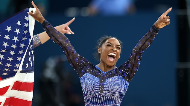 Simone Biles remporte sa 6e médaille d’or olympique | Radio-Canada