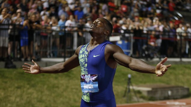 Aaron Brown défend aisément son titre canadien au 200 m | Radio-Canada