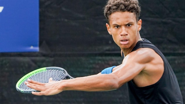 Gabriel Diallo s’incline au premier tour à Newport | Radio-Canada