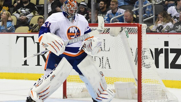 Halak remporte son premier match en 2017 face aux Penguins | Radio-Canada