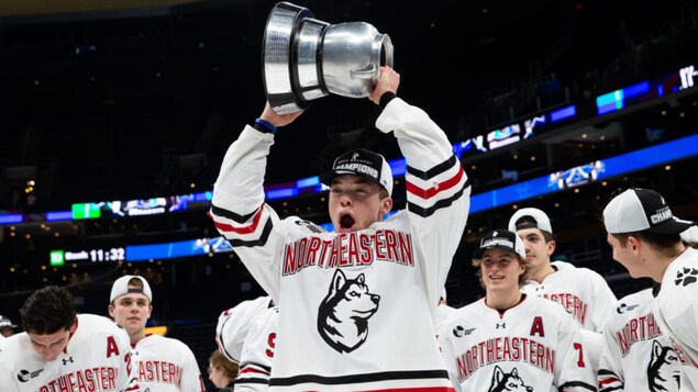 Jordan Harris signe un contrat avec le Canadien | Radio-Canada.ca