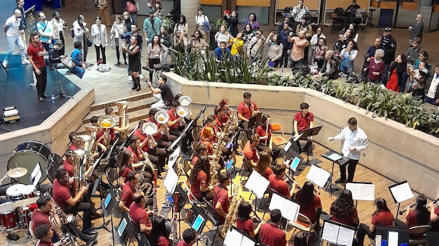 [Reportaje] Compartir mediante la música: jóvenes artistas de Colombia ...